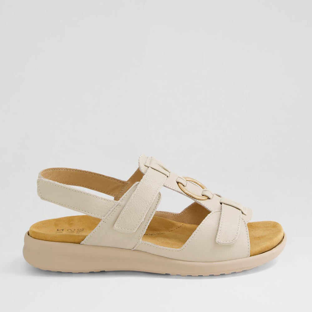 ZIERA BRISA ALMOND – Collective Shoes