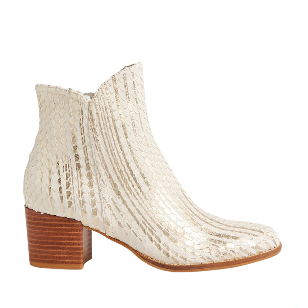 DJANGO & JULIETTE MOCKAS ALMOND METALLIC – Collective Shoes